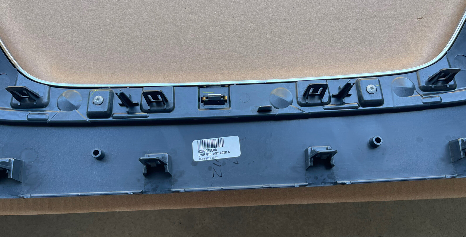 620705EE0A+Genuine+Nissan+Grille+Assy-fro+62070-5ee0a for sale online ...