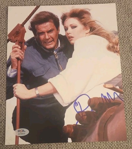ROGER MOORE SIGNED 8X10 PHOTO JAMES BOND 007 PSA/DNA AUTHENTICATED # ...