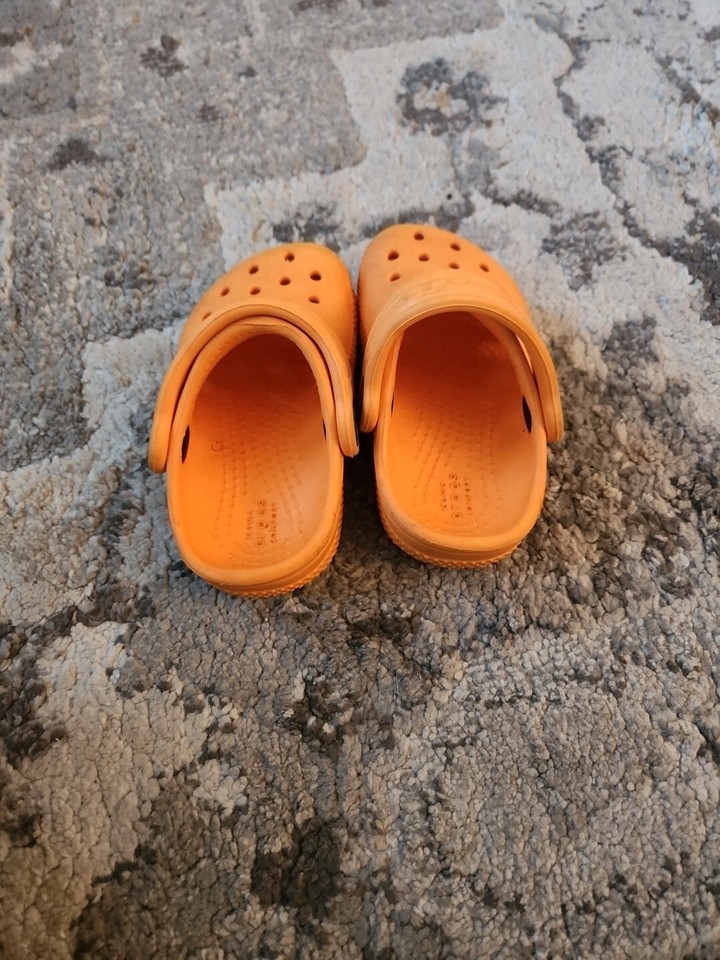Crocs Classic Orange Clogs Comfort Shoes Unisex Slip On Clogs Size C 5 ...