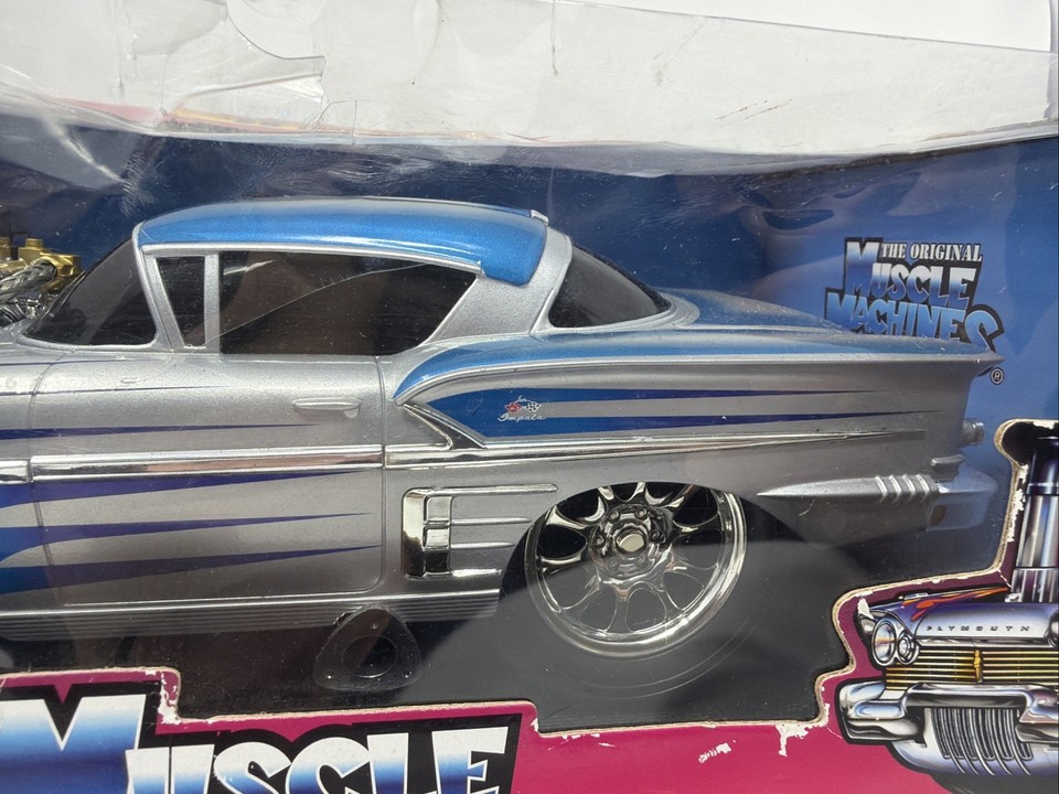 Muscle Machines 1:18 '58 Impala Blue Silver Diecast New In Damaged Box ...