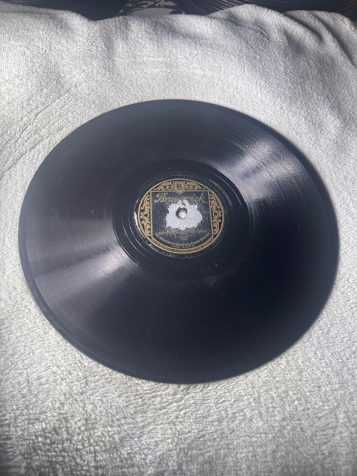 BRUNSWICK Record 78 rpm 4456 PRETTY GIRL LIKE A MELODY | eBay