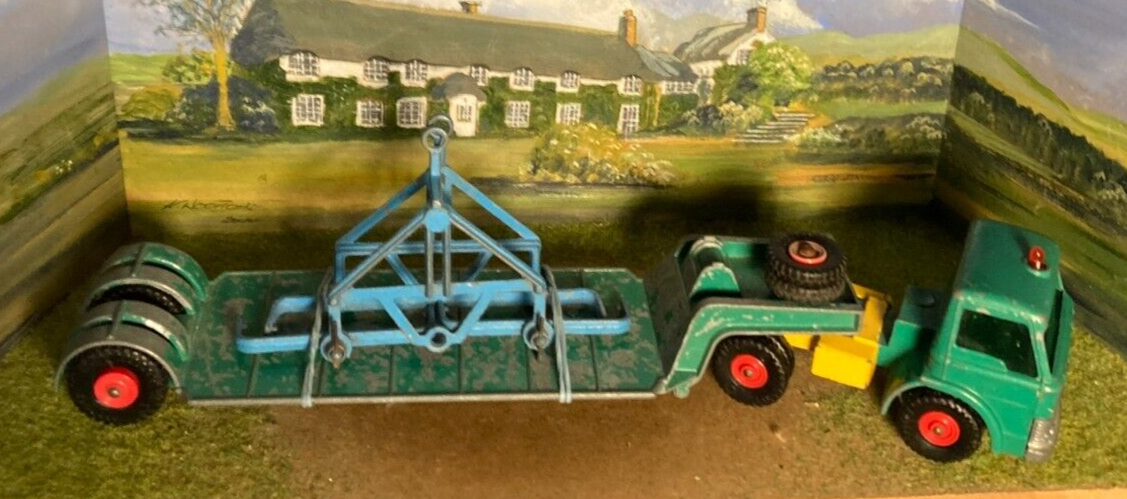 Matchbox Kingsize K-17. Ford D800 & Dyson Low Loader. Tractor very good ...