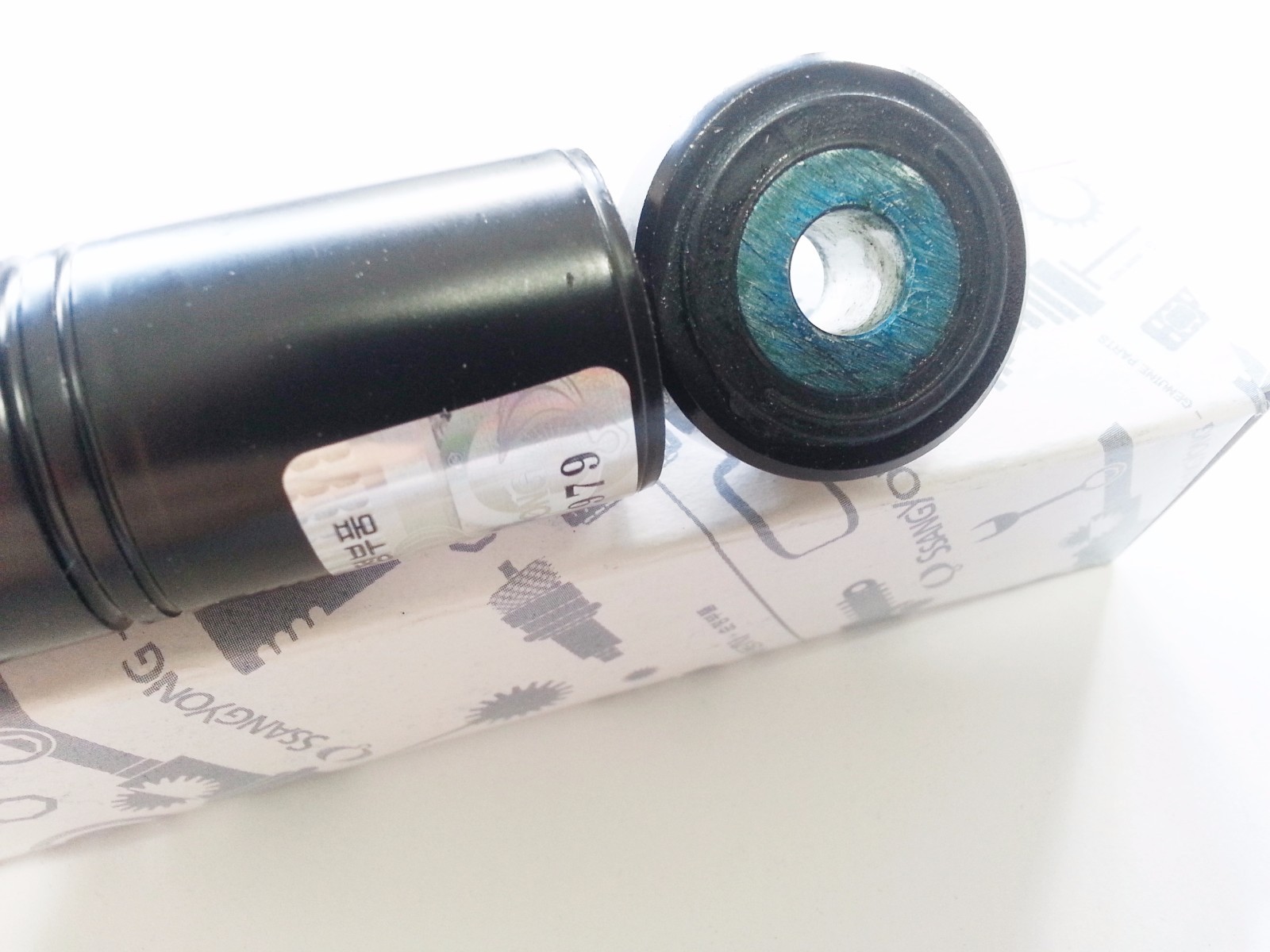 OEM Genuine Shock Absorber ASSY Ssangyong Musso Musso Sports Korando ...