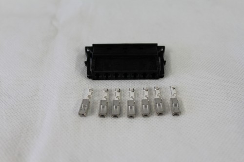 NEW Genuine Mercedes-Benz 7-Pin Connector Plug Socket and Connector Pin ...