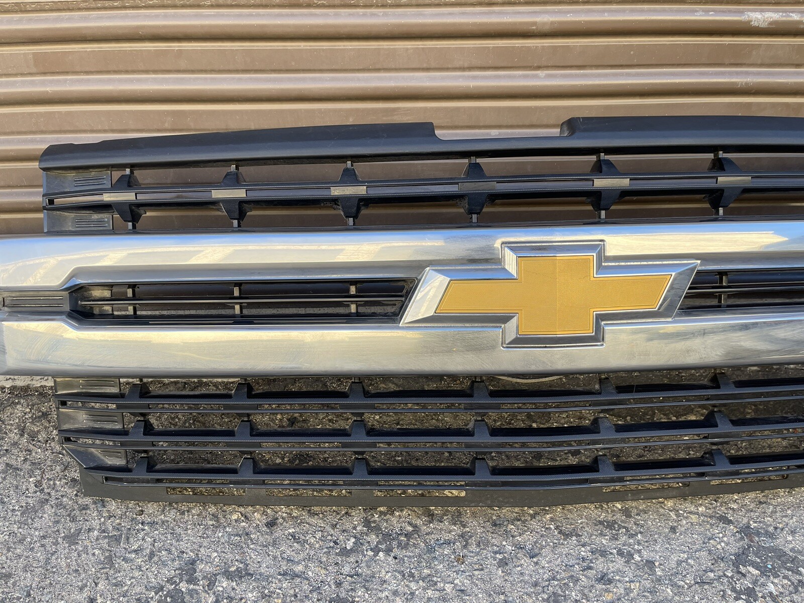Chevrolet Silverado 1500 High Country Upper Grille 84493320 OEM 19 2019 ...