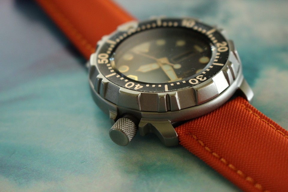 CITIZEN 300M BLACK DIAL TITANIUM DAY DATE YELLOW STRAP PRO DIVER WATCH ...