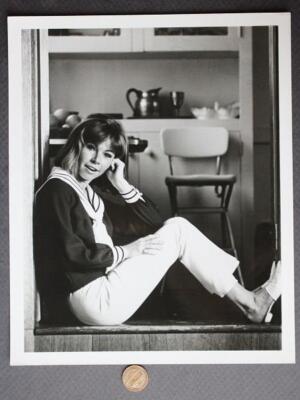 1965-69 Peyton Place TV Star Pat Morrow signed / autographed publicity ...