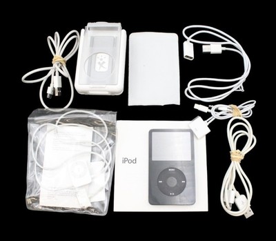2005 APPLE A1136 iPod Classic 30GB Storage MP3 Player W/ A1187 iPod ...
