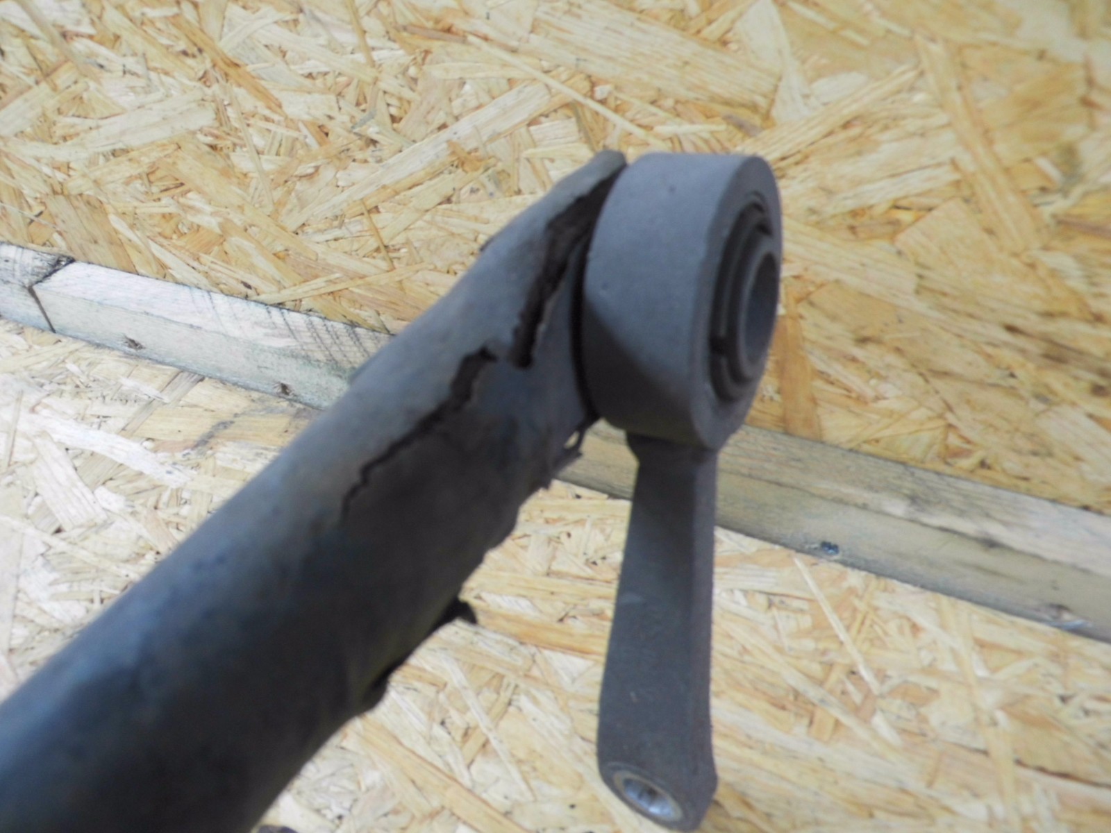 Mercedes W211 S211 E Klasse Drehstab Stabiwellle vorne Stabi Stange ...