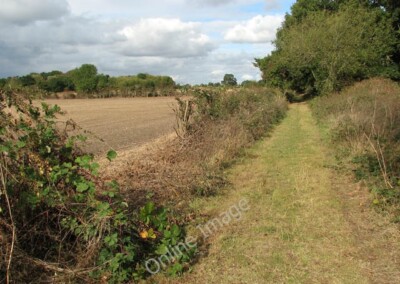 Photo 6x4 Path to Upper Stoke Upper Stoke/TG2502 This public footpath ...