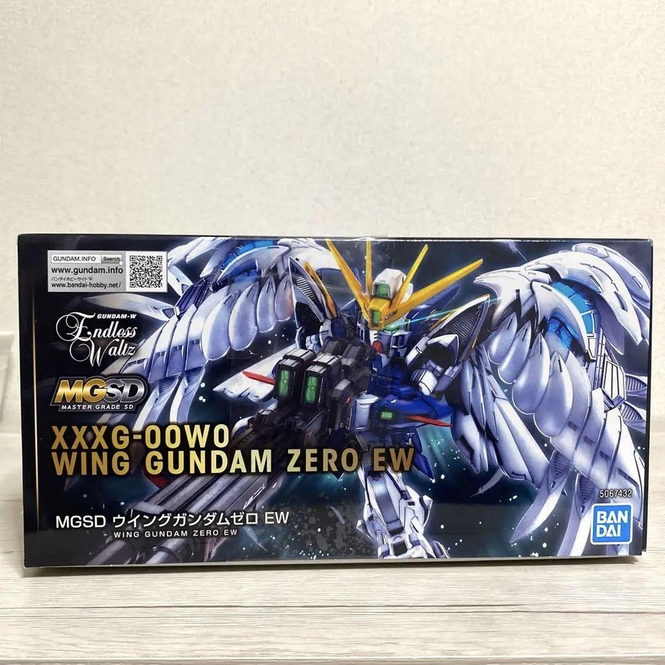 Bandai MGSD Wing Gundam Zero EW Master Grade SD Plastics Model Kit XXXG ...