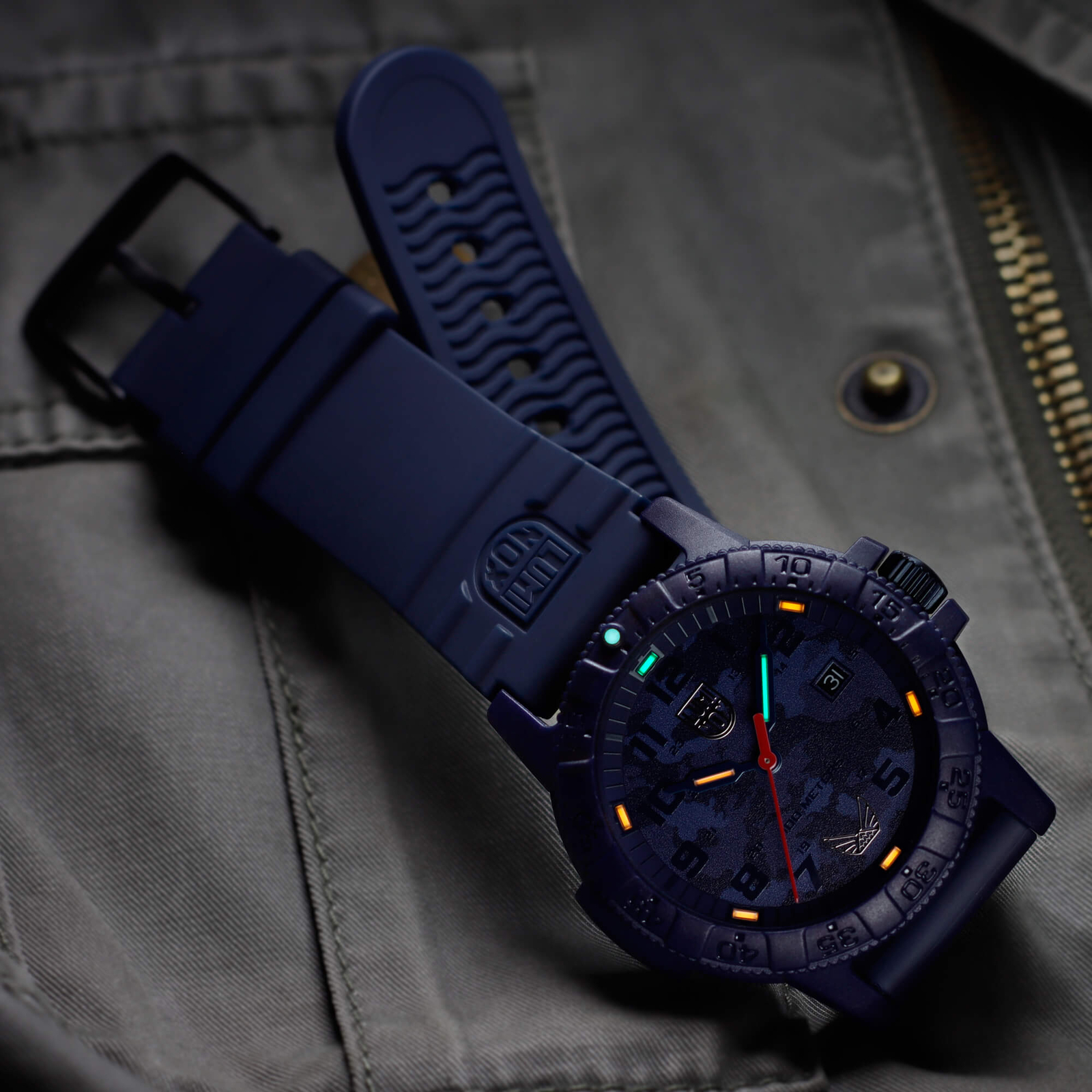 Luminox Men's Watch X Volition Date Display Navy Blue Rubber Strap XS ...