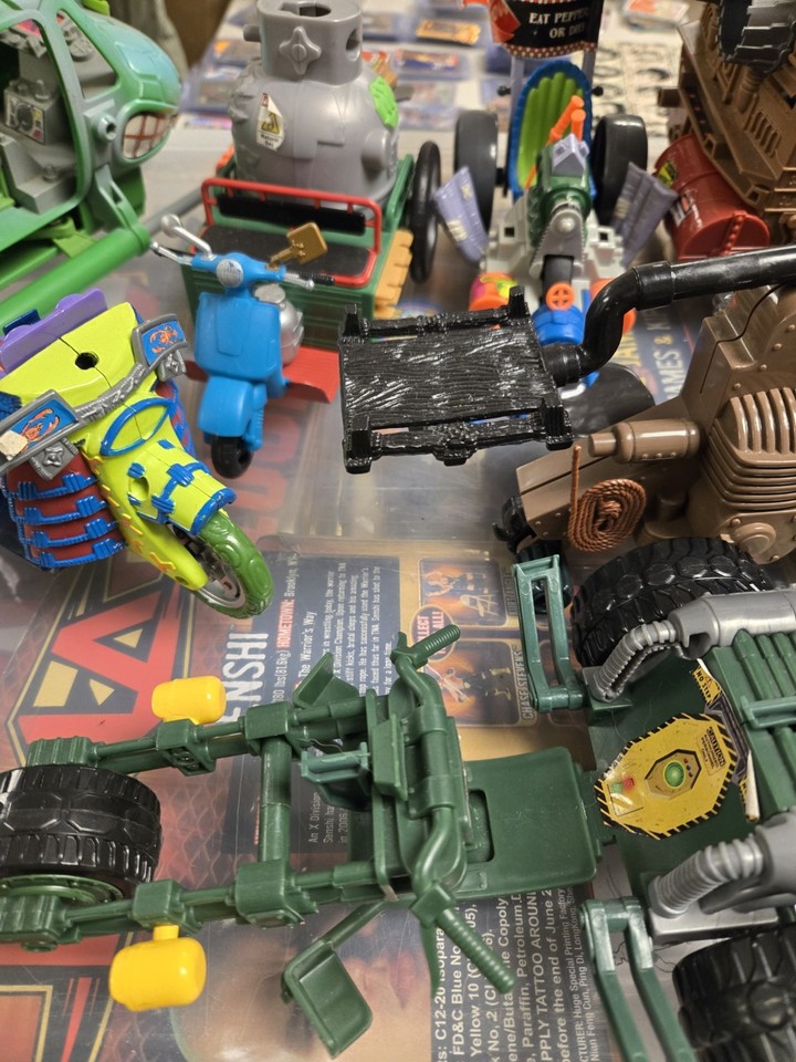 Huge RARE TMNT Lot 100+ Action Figures, WEAPON-Accessories & VEHICLES ...