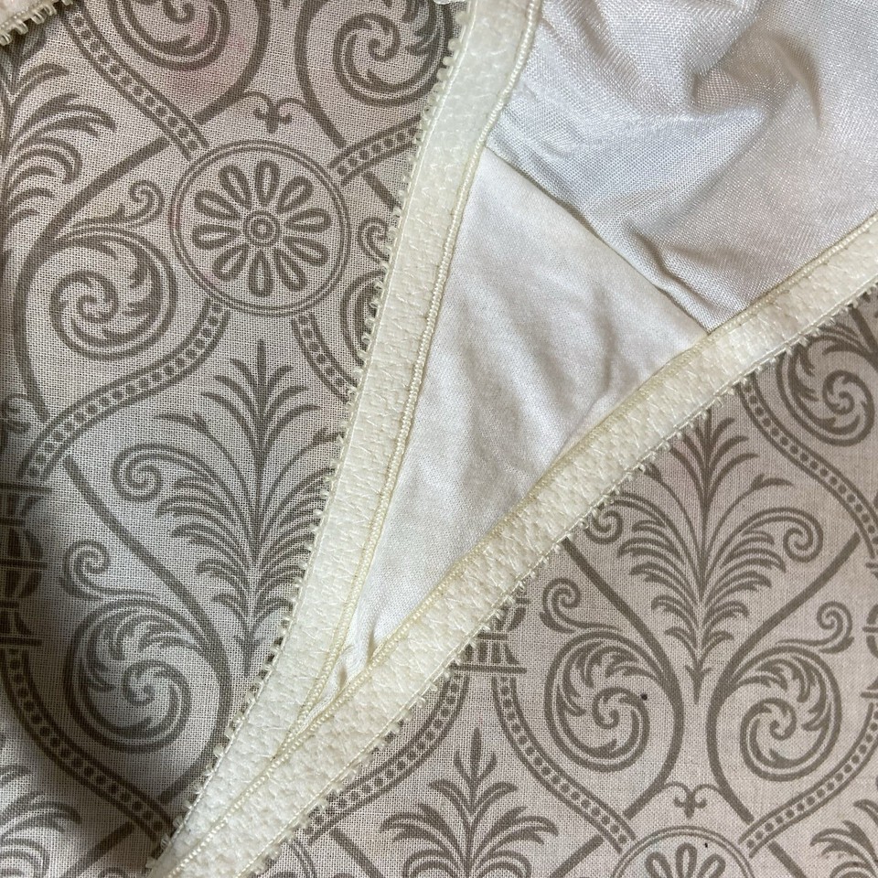 New NOS NWT Vintage Vassarette Ivory Floral Satin Thong Panties Small ...