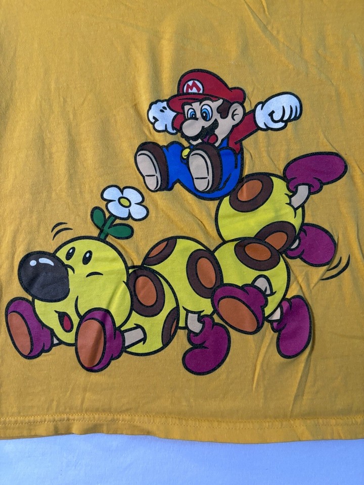 Men’s T-shirt medium Super Mario Mario riding centipede size Small | eBay