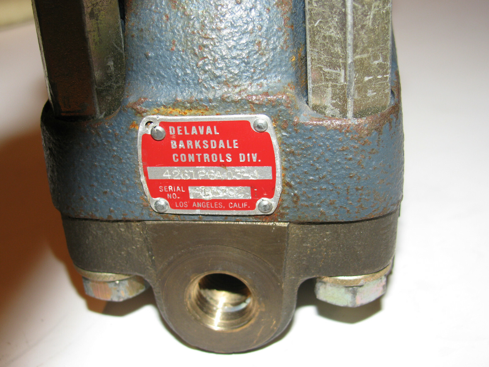 Delaval Barksdale Controls 4261P6A03-3 4 port pressure regulator handle ...