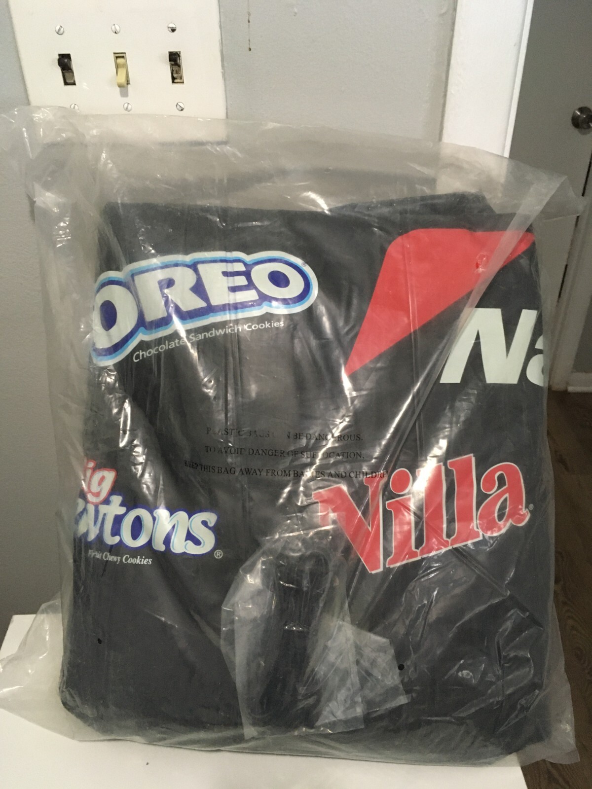 NEW Team Nabisco Sterling Inflatable Chair with Speakers Oreo Nutter ...