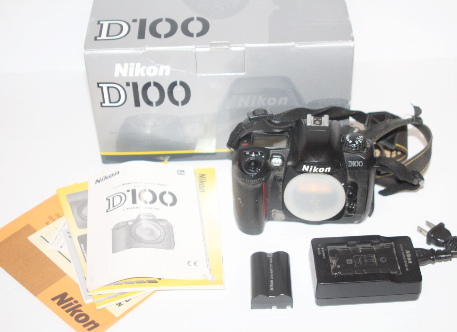 Nikon D100 6.1 MP Digital SLR Camera Body w/ Box, Books, Strap, Battery ...