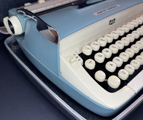 Vintage Smith Corona SCM Galaxie Typewriter with Carrying Case | eBay
