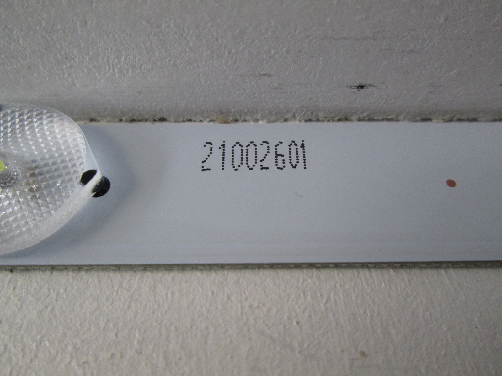 Element ELEFT326 LED Backlight Strip IC-B-HWBW32D448 M105A3H 21002601 ...