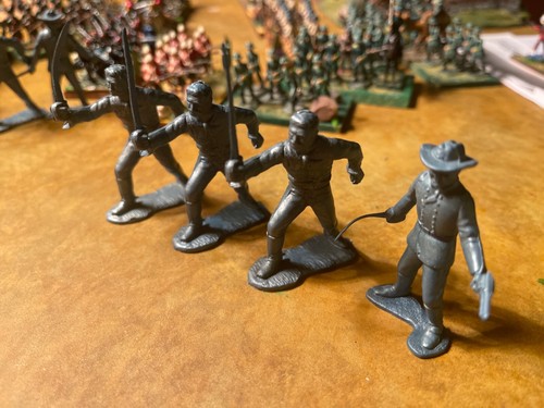 Vintage Marx 60mm Fort Apache Cavalry Sabers 2. Classic old-school ...