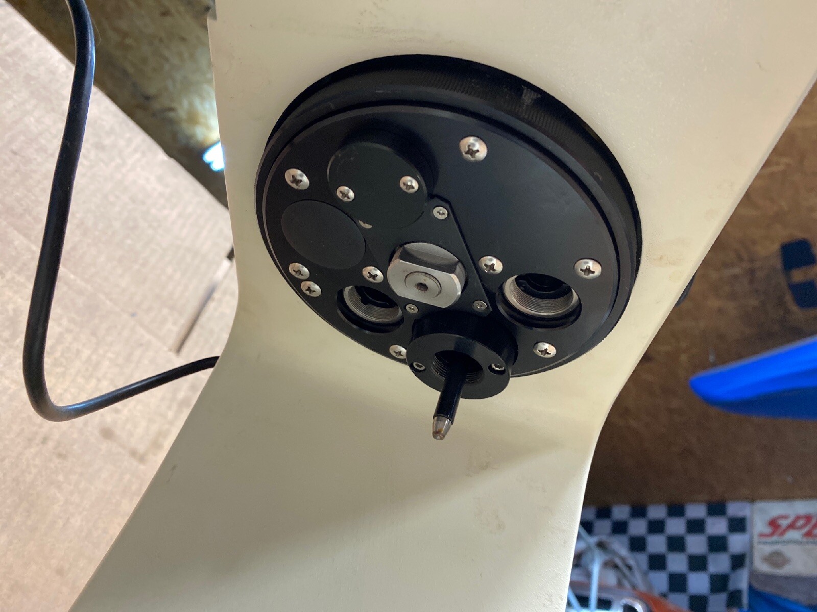 Wilson Instruments Instron 402MVD Knoop / Vickers Hardness Tester FAST ...