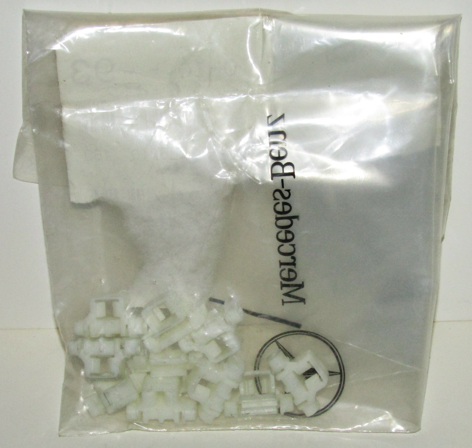 NEW MERCEDES BENZ UPPER MOLDING CLIP FASTENER BUTTON LOT OF 9 OEM ...