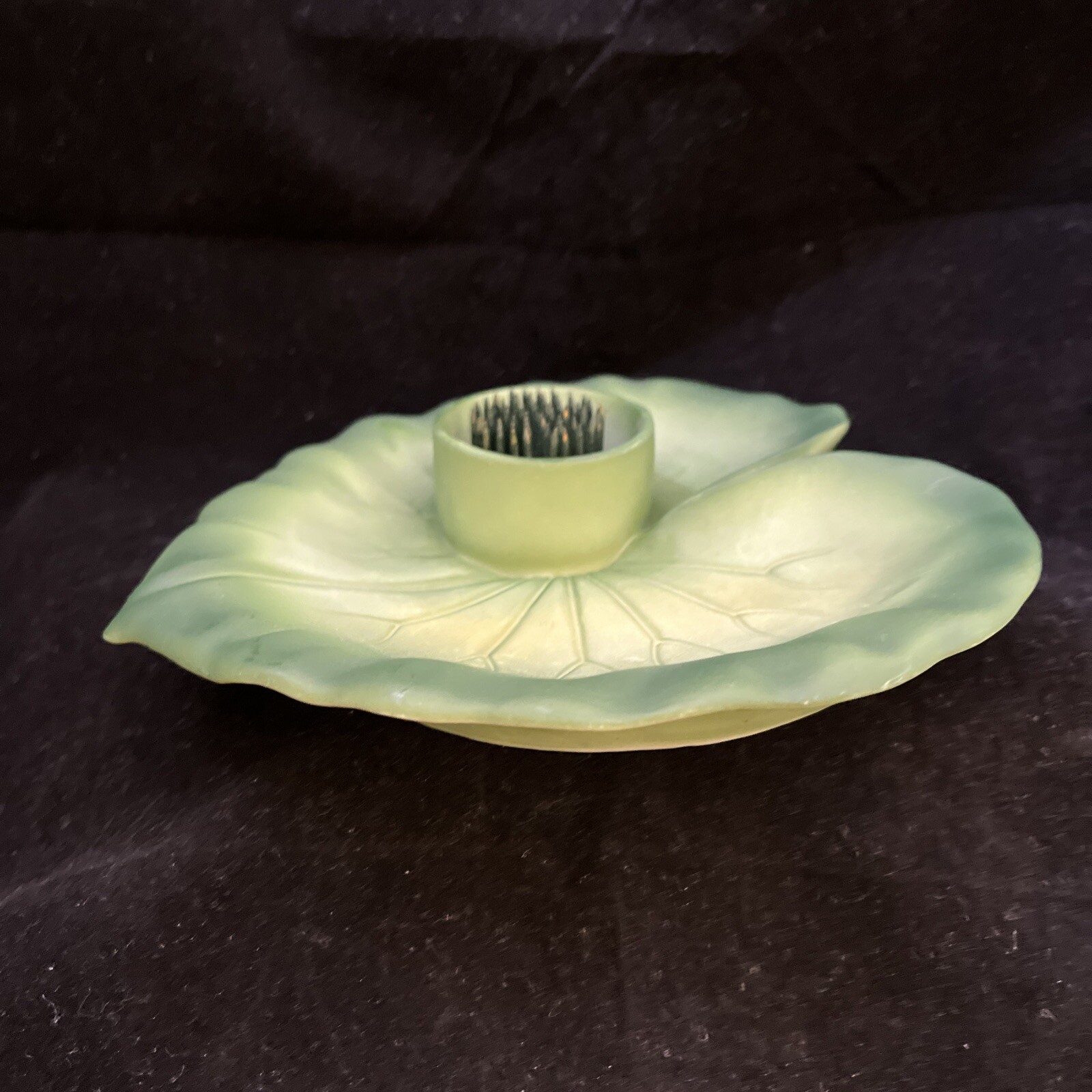 Dept 56 Green Lily Pad Leaf Bisque Flower Frog Spikes Japanese Ikebana ...