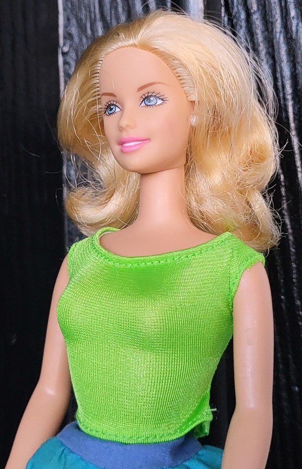 Vintage Barbie CEO fashion doll Blonde hair blue eyes Mattel | eBay