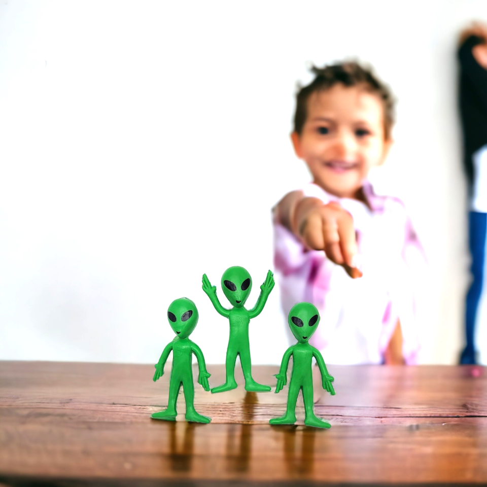Bendable Rubber Green Aliens - 12 Pack (3.75") Action Figures Bendable ...
