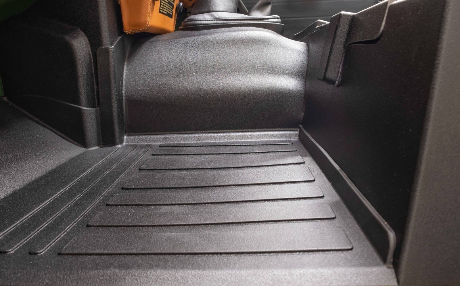 R380 front rubber moulded matting kit Fits Land Rover Defender 90 110 ...