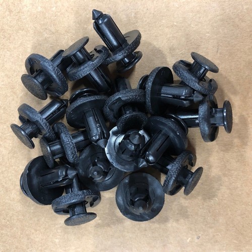 Set of 20: Bumper & Radiator Retainer Clips For Nissan #: 11296-AG000 ...