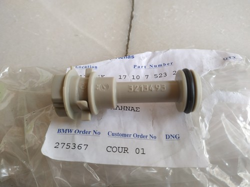 BMW E81-E87-E88-E90-E91-E92 radiator control sleeve !NEW! GENUINE ...