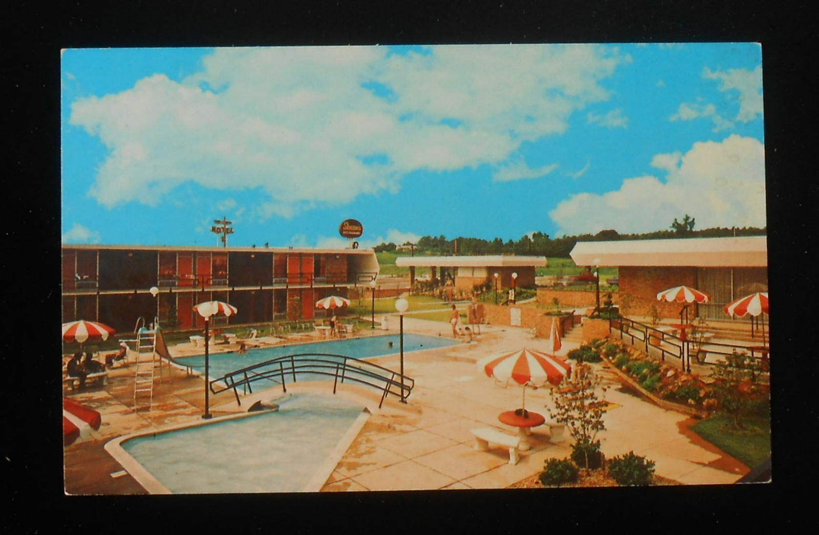 1970s Davis Bros. Motor Lodge adjoining Davis Bros. Cafeteria Macon GA ...
