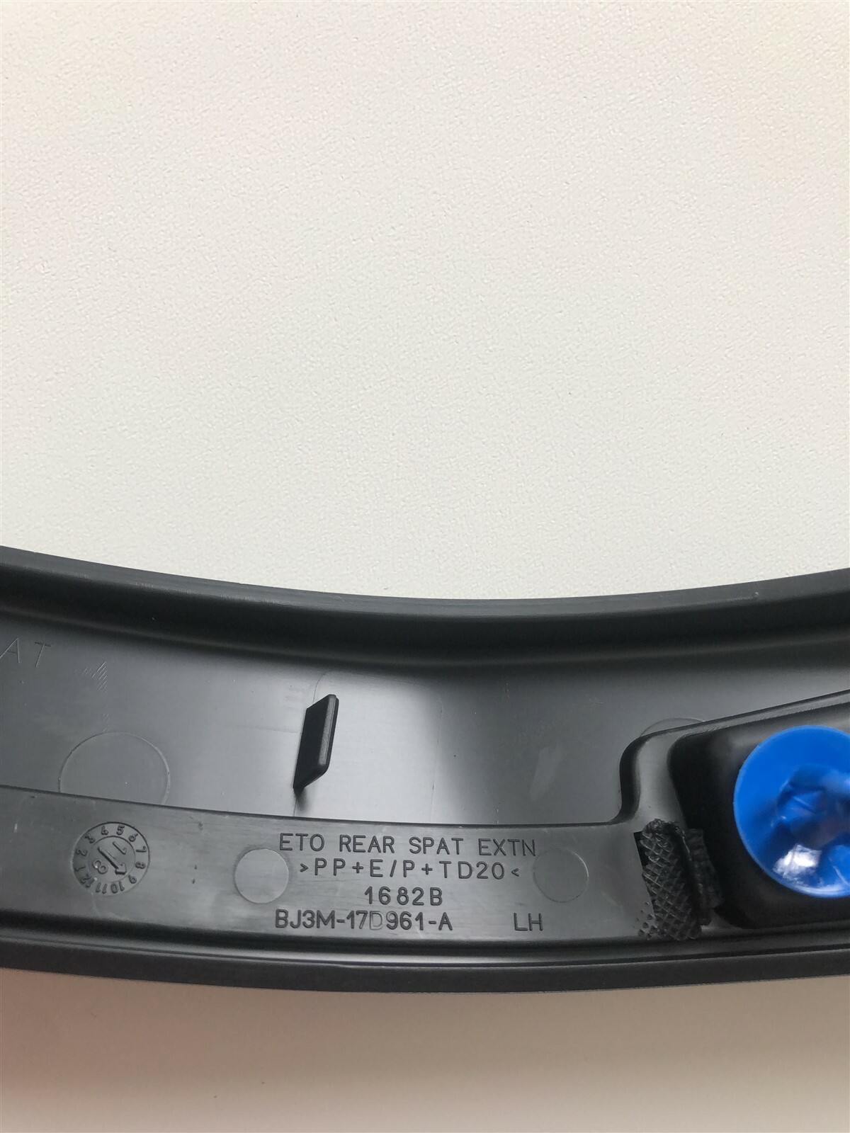 LAND ROVER RANGE ROVER EVOQUE 2012> REAR BUMPER FINISHER LEFT !GENUINE ...