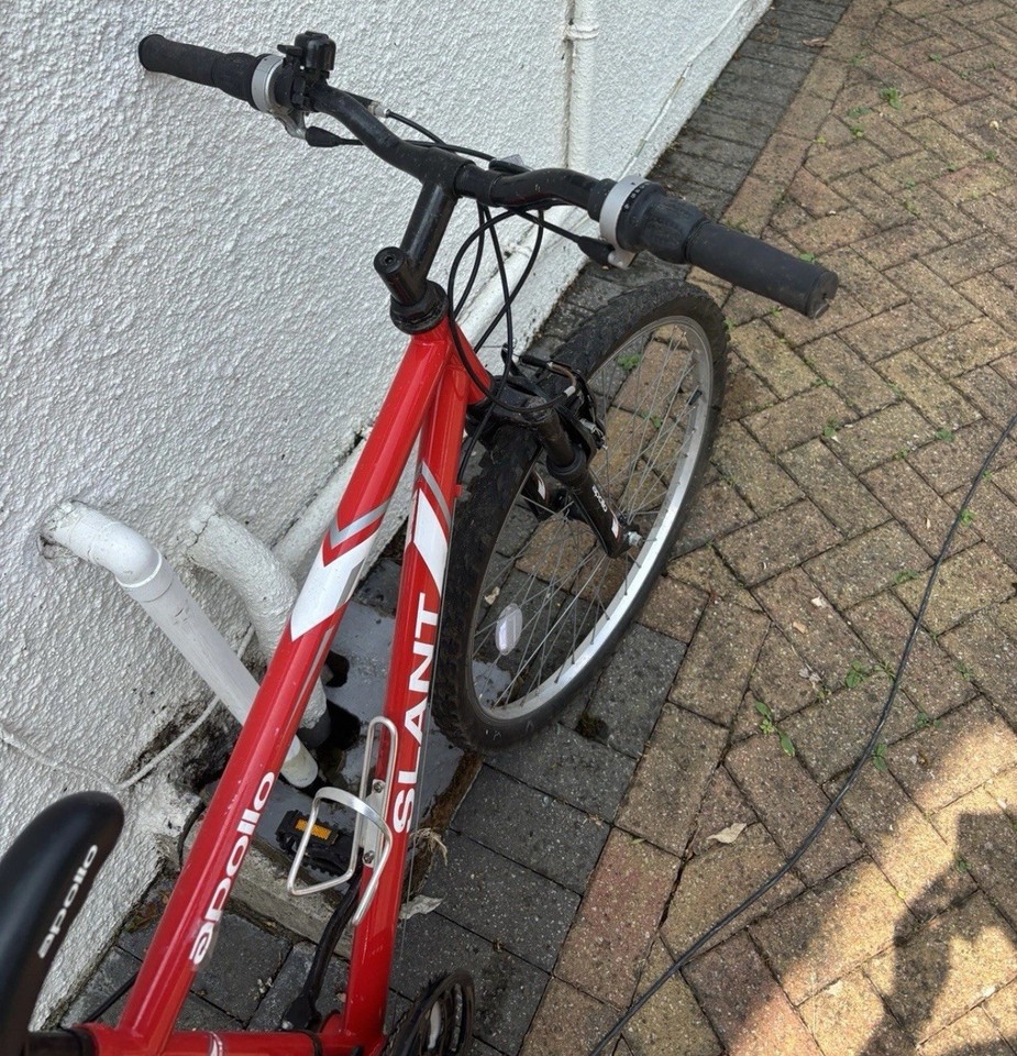 Apollo Slant Mountain Bike Red, 14" Frame, 26" Wheels, 15-Speed, Boys ...