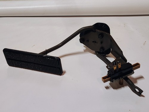 1970 - 74 Pontiac Firebird Trans Am GAS PEDAL w/ TH400 KICKDOWN SWITCH ...