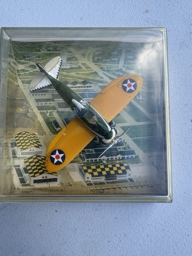 Vintage Boeing P-26A Airplane. Cox #3004 Showcase Miniatures 1:100 ...