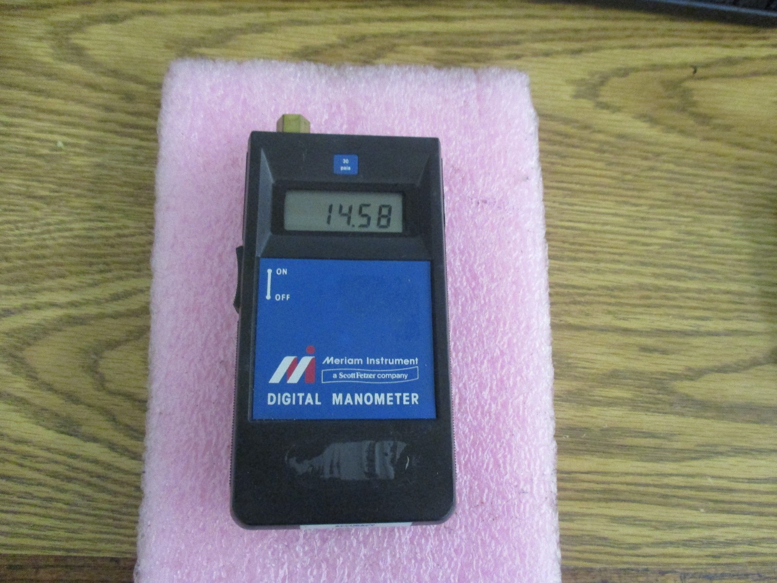 Meriam Instruments Model: A0030P Portable Digital Manometer | eBay