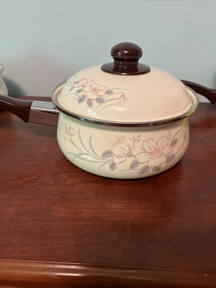 Blue And White Flower Enamel Pots Pans 4 Qt Casserole 2 Saucepans ...