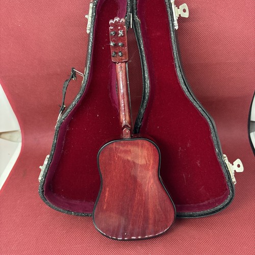 AUTHENTIC MODELS - MINIATURE ACOUSTIC GUITAR w CASE Beautiful ! | eBay