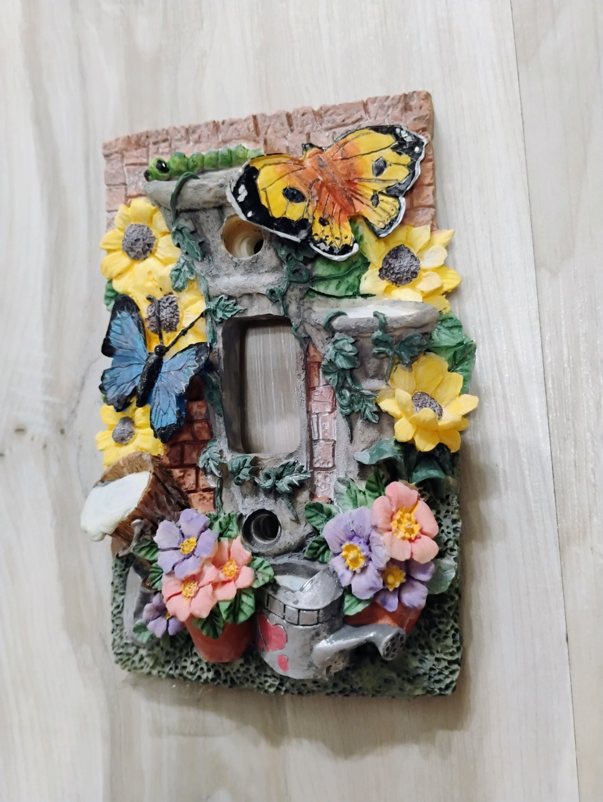 Vintage resin GARDEN BUTTERFLIES light switch plate cover -with screws ...
