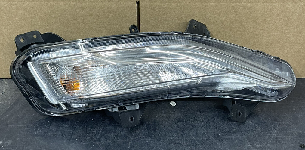 2019-2023 Chevrolet Malibu OEM GM Front RH Side Turn Signal Lamp ...