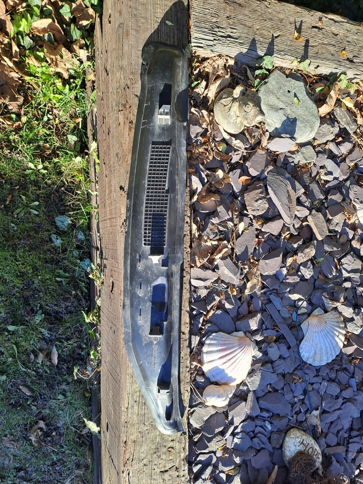 13-19 VOLKSWAGEN GOLF MK7 N/S/F LEFT PASSENGER FRONT WING INNER TRIM ...