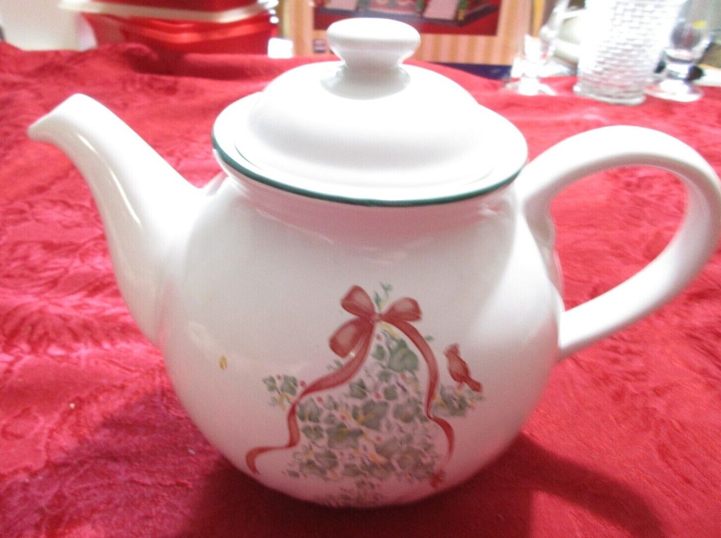 Corning Corelle Coordinates Callaway Ivy Holiday 1 Qt Christmas Teapot ...
