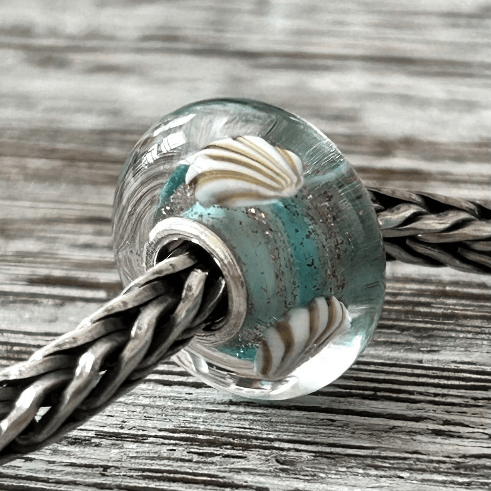 TROLLBEADS Tides Gift LAA 925S NEW! Clam Shells in Silvery Blue Waves ...
