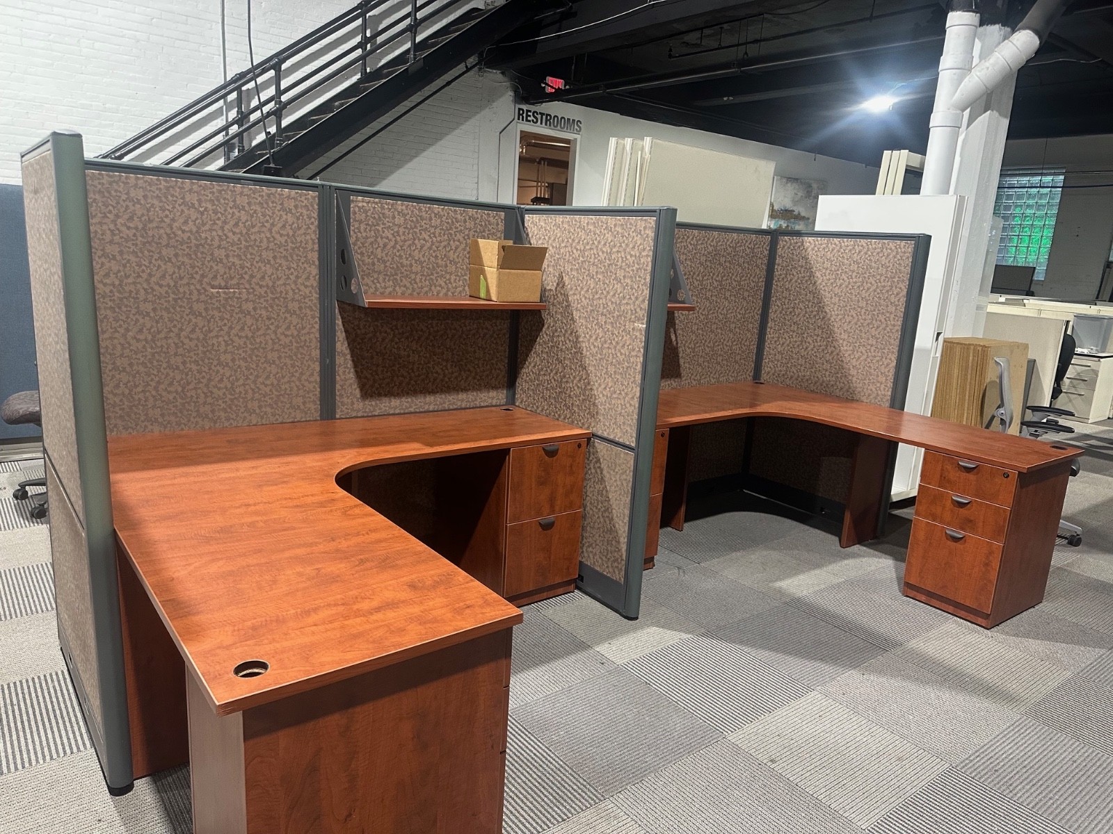 6’ x 6’ Cubicles / Partions w/ Cherry Laminate Desks | eBay