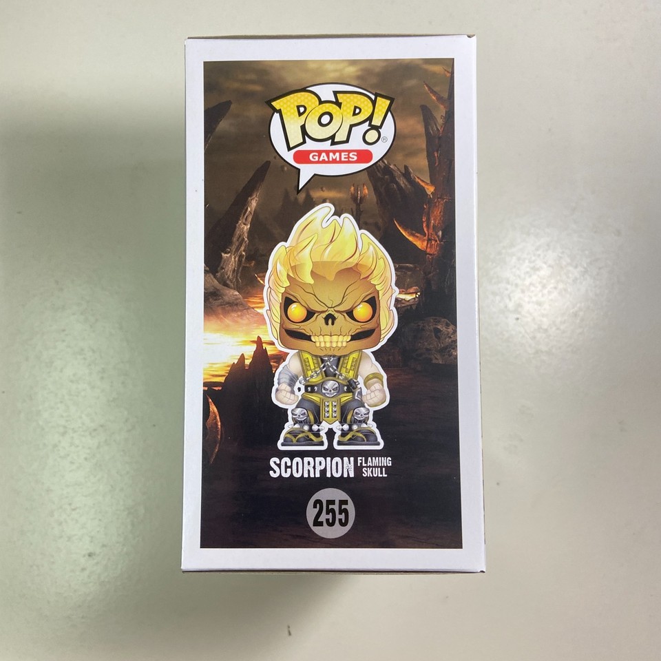 Mortal Kombat - Scorpion Funko Pop 255 Hot Topic Exclusive + Protector ...
