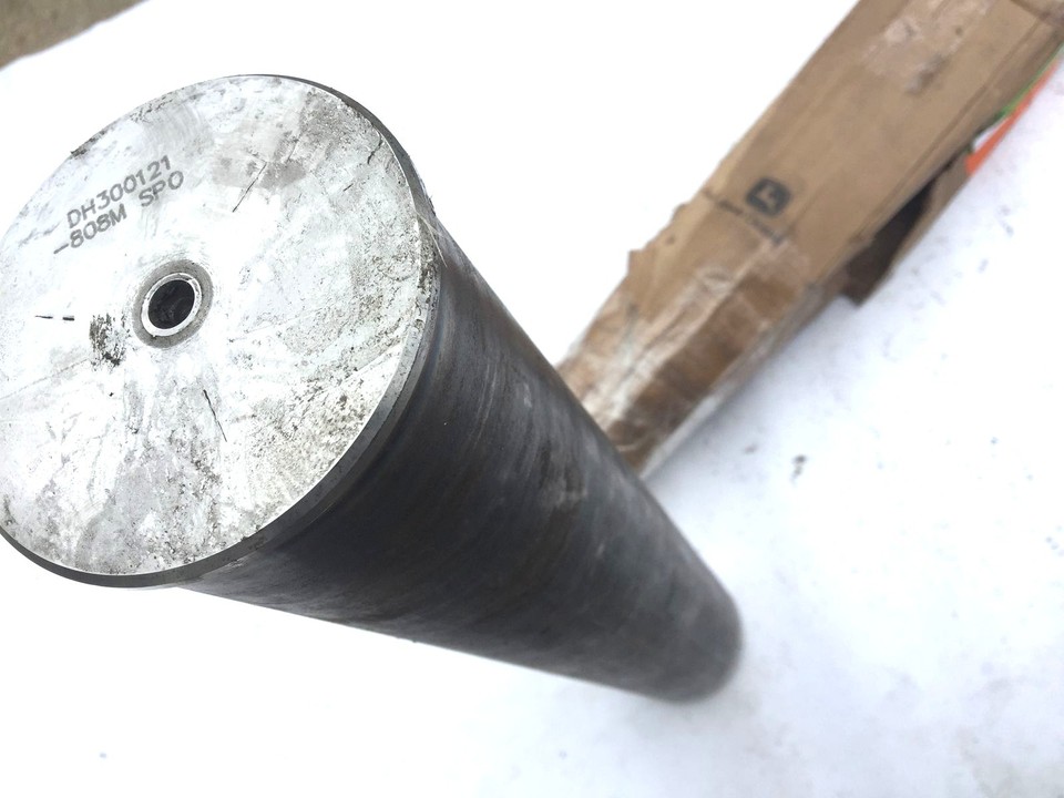 NEW JOHN DEERE DH300121 KINGPIN, WHEEL SPINDLE FRONT AXLE FREE FAST ...