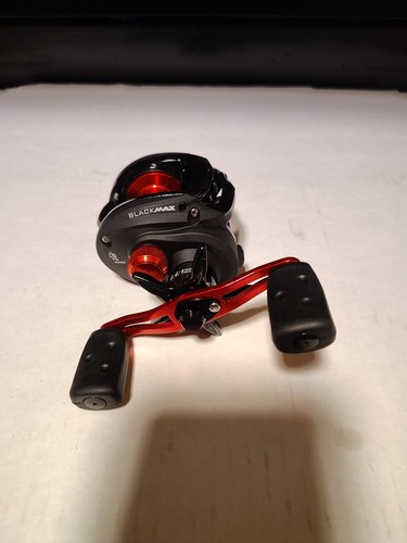 Abu Garcia ( BLACK MAX ) 3 Baitcasting Reel/ Very Good Clean 🫧 ...